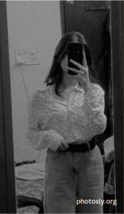 [500+] Trendy Mirror Selfie DPs, Photos, and Wallpapers (2024)