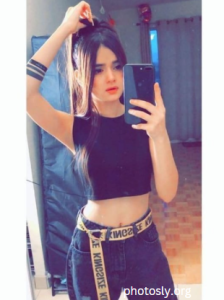 [1050+] Trendy Girls DP, Images, Photos & Wallpapers (2024)